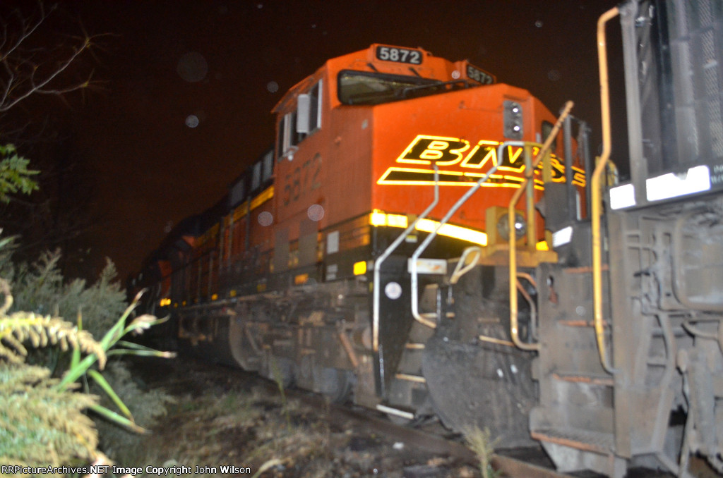 BNSF 5872